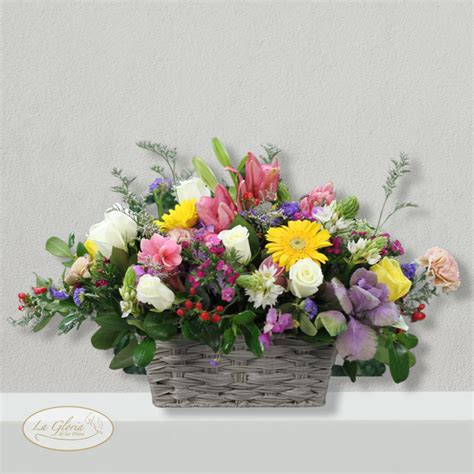 Arreglo En Canasta La Gloria De Las Flores