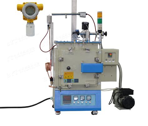 氢气炉氢气罐氢气大山谷图库