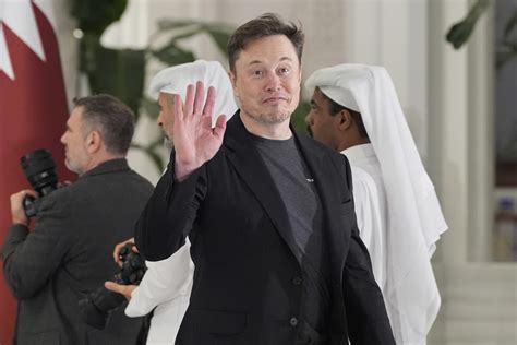 Musk Vows To Put Hundreds Of Thousands Of Self Driving Teslas On Us