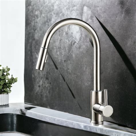 Смесител за кухня сребрист неръждаема стомана с изтеглящ се душ и смарт сензори с регулируем