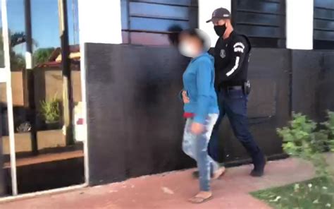 Ex Mulher De Lázaro Barbosa é Levada Para Delegacia Em Águas Lindas De
