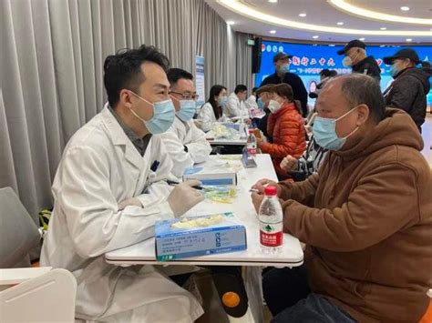 下沉社区送健康，他们用实际行动诠释医者仁心