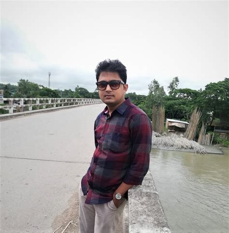 Mahmudur Rahman Medium