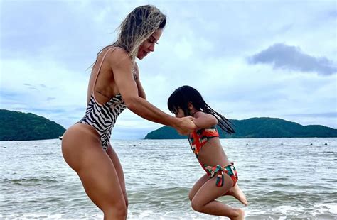 Após foto polêmica Maíra Cardi abriu o jogo sobre silicone no bumbum e