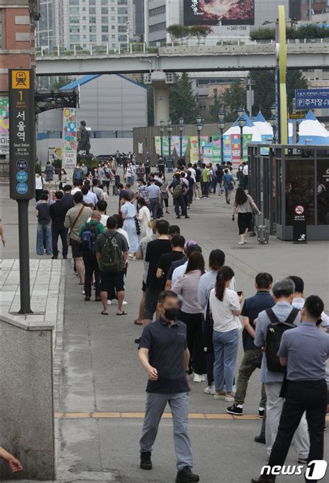 엿새 연속 1000명대 일요일 역대 최다 확진 네이트 뉴스