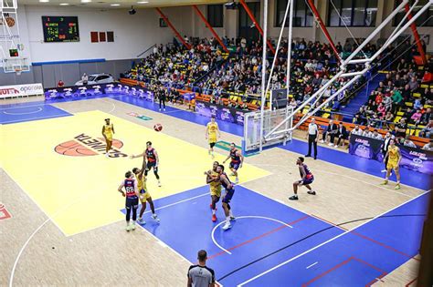 Fotogalerie Sluneta Ústí nad Labem Brno Kooperativa NBL základní