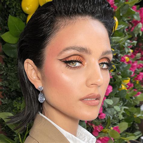 15 Cut Crease Eyeshadow Ideas For A Sharp And Edgy Look