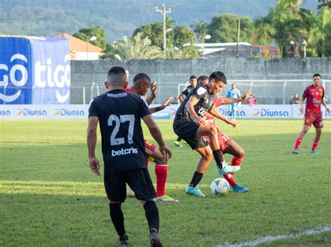 Luis Garrido el mundialista que luchará por no descender con Honduras