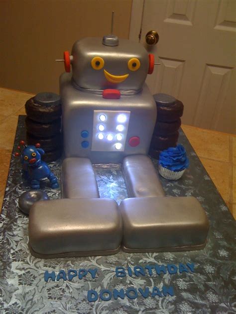 45 Best Robot Cake Images On Pinterest Robot Cake Birthday Cakes And