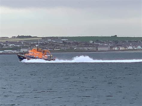 Thurso Rnli Lifeboat Rescues Three Kayakers Rnli