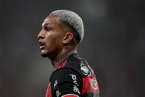 Dono Do Manchester United Decide Wesley Do Flamengo