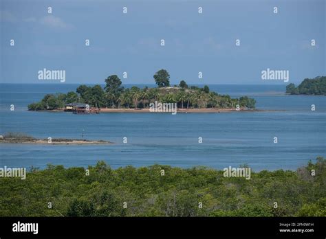 Galang Baru Island Hi Res Stock Photography And Images Alamy