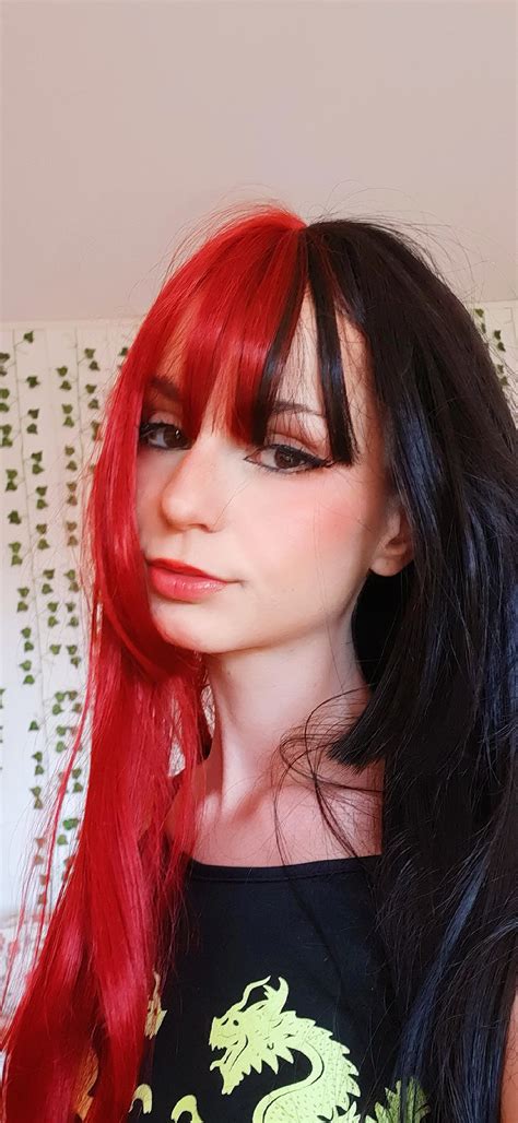 Cute Lil Goth Gf 🌹 Scrolller