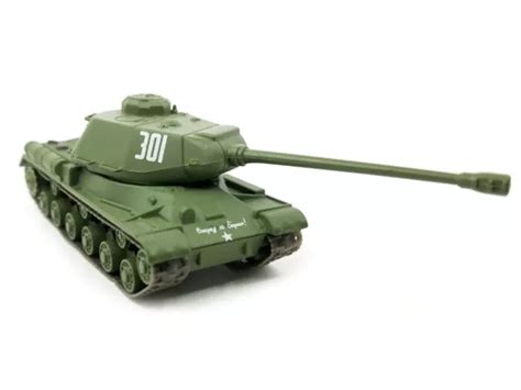 IS 2 JOSEPH STALIN Soviet Heavy Tank 1943 Year WWII 1 72 Scale
