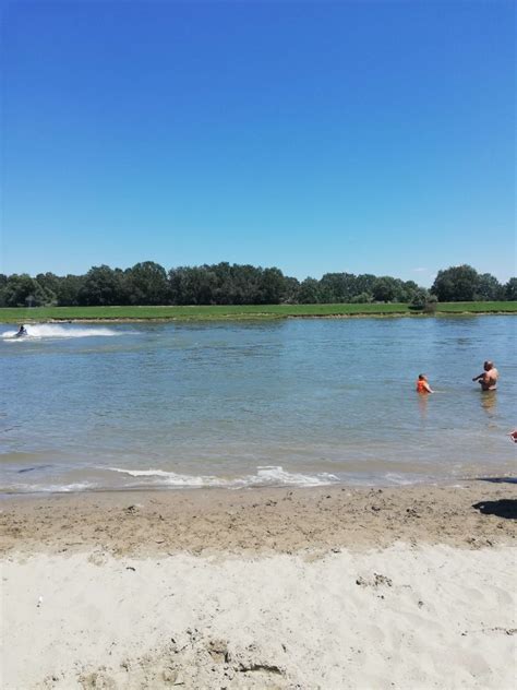 Plaja Pod 4 Calarasi Plaja Aproape De Bucuresti Beaching Travel