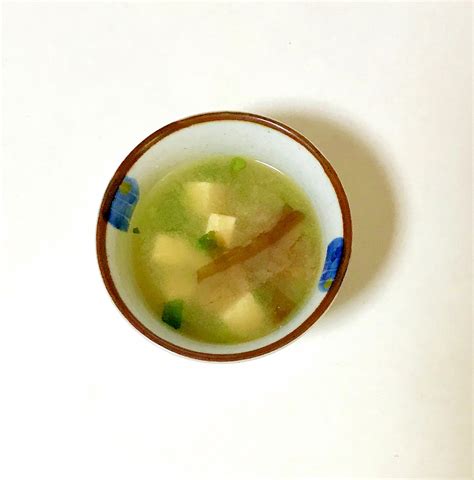 仕上げに花かつおの豆腐味噌汁 レシピ・作り方 By Libre｜楽天レシピ