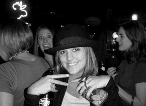 Photobombs By Girls 46 Pics