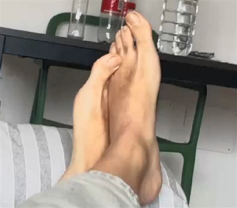 Wiggling Toes Session