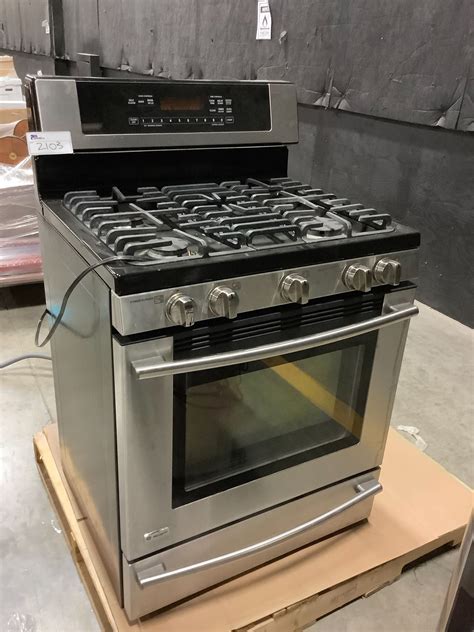Stainless Steel Ge Monogram Gas Stove With Gas Oven