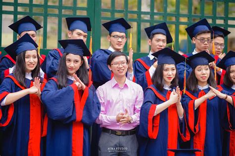 Nữ sinh Thủ khoa ĐH Khoa học tự nhiên xinh như hotgirl lại sở hữu vòng eo con kiến body sexy