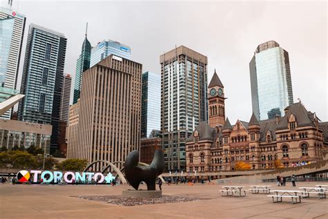 15 Toronto Tourist Attractions That You Shouldnt Miss
