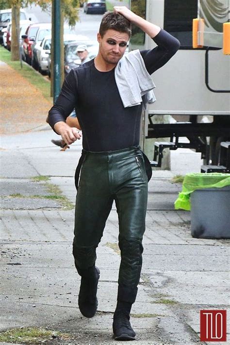 Full Sized Photo Of Stephen Amell Shirtless Wrestling Match 08 Arrow S