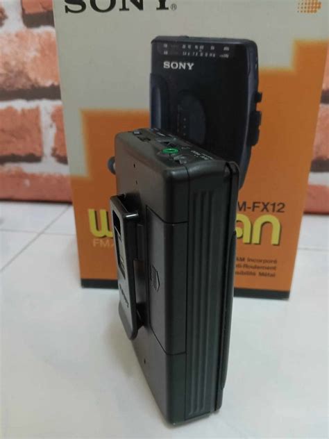 Vintage 90s Sony Walkman Wm Fx12 Audio Portable Music Players On