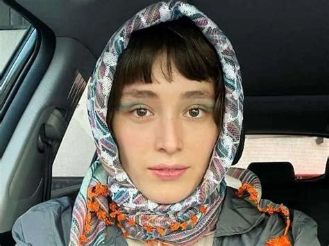 چهره عجیب و مردانه فرشته حسینی در جزیره عکس