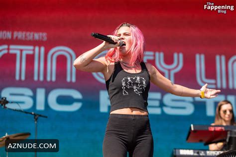 Bea Miller Sexy Rocks While Performing At Austin City Limits Music