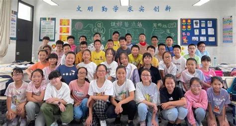 【国旗班风采】葵花朵朵逐日开 ——记海盐县实小集团西校区502中队国旗下展演活动同学