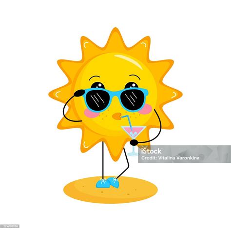 파란 선글라스를 낀 귀여운 만화 태양 캐릭터가 해변에서 칵테일을 마시고 있습니다 어린이 휴가 열대 및 휴가 디자인을위한 여름