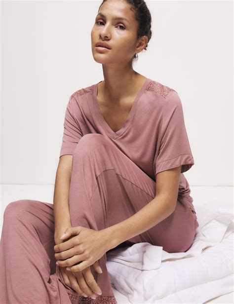Body Soft™ Lace Detail Pyjama Top Set Mands