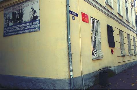 На военкомат в Черняховске напал поджигатель