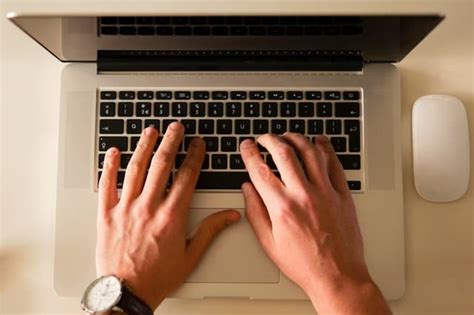 COMO DIGITAR MAIS RÁPIDO MELHOR E AS DUAS MÃOS NO PC Pesquisa