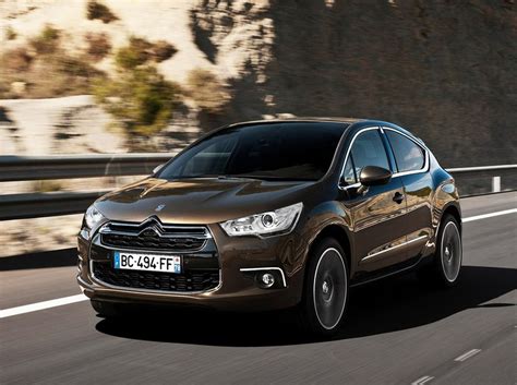 Veja 5 carros seminovos de luxo preços de 0 km básicos