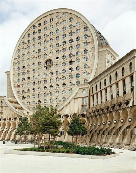 Роман Самойлов в 2024 г Архитектура брутализм Павильонная архитектура Жилая архитектура