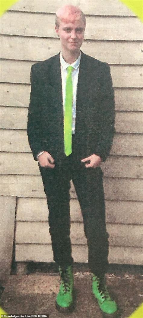 Doctor Wrongly Prescribed Sex Change Treatments To Seven Transgender Patients Daily Mail Online