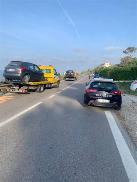Torino Di Sangro Scontro Tra Tre Auto Sulla Ss16 Cinque Le Persone Ferite