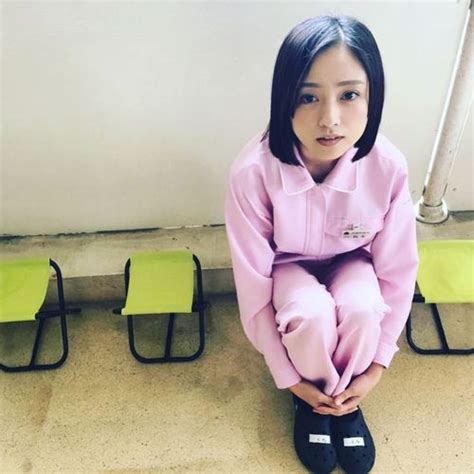 【もうすぐアラフォー】安達祐実さんのセーラー姿が1ミリも違和感ない→23年前と比べてみたら Corobuzz