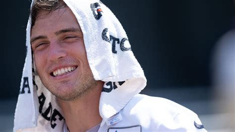 Tennessee Titans Waive Former Draft Pick Wr Kyle Philips