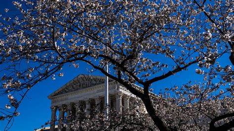 Immigration Law Faces First Amendment Challenge Brought Before Supreme