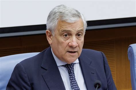 Amsterdam Aggressione A Troupe Tg1 Tajani Chiede Informazioni A Olanda