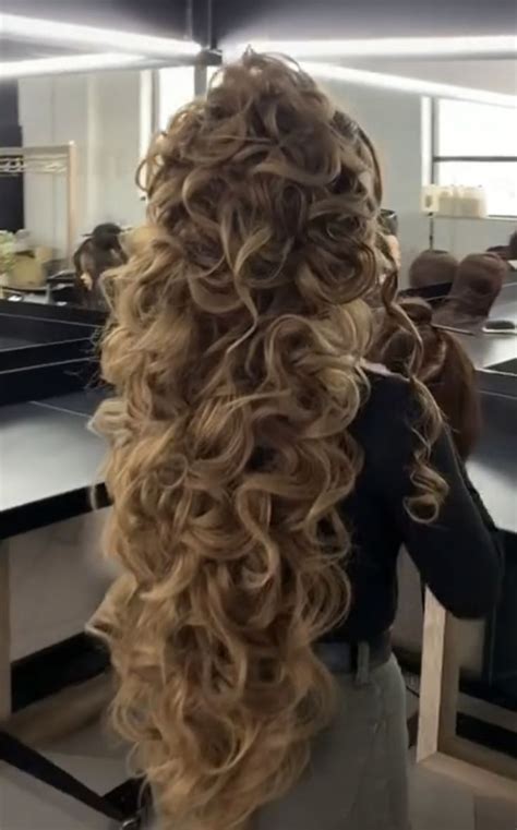 Big Curls For Long Hair Super Long Hair Long Curly Hair Big Hair