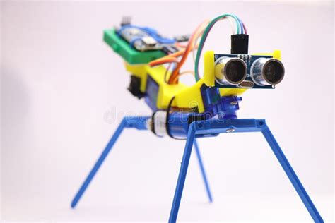 Proyecto Robótico Creativo Realizado Con Piezas Impresas En 3d Arduino