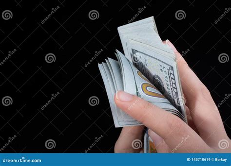 Entregue Manter O D Lar Americano Isolado No Fundo Branco Imagem De