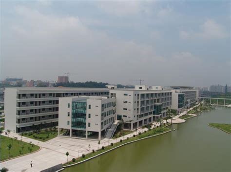 院校巡礼：广东药学院校园美景欣赏第6页广东药科大学院校资讯考研帮（）