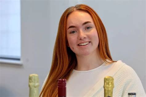 I Tried Five Non Alcoholic Bubblies Perfect For Christmas Day And One Was The Winner Taite