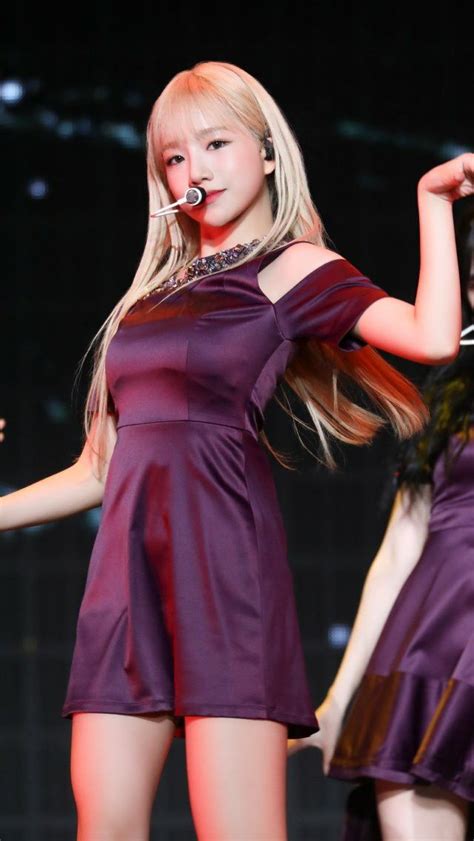 Ghim trên iz one yuri