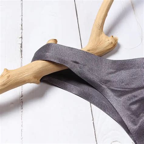Ice Silk Thong Panties Hot Sexy Briefs Seamless Thongs Women Underwear