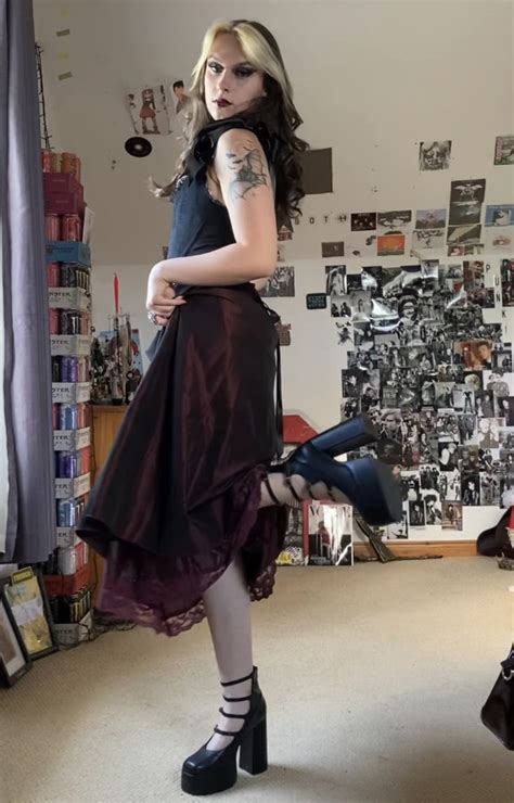 Gothic Vampire Outfit In 2023 Outfits Vampire Clothes Outfit